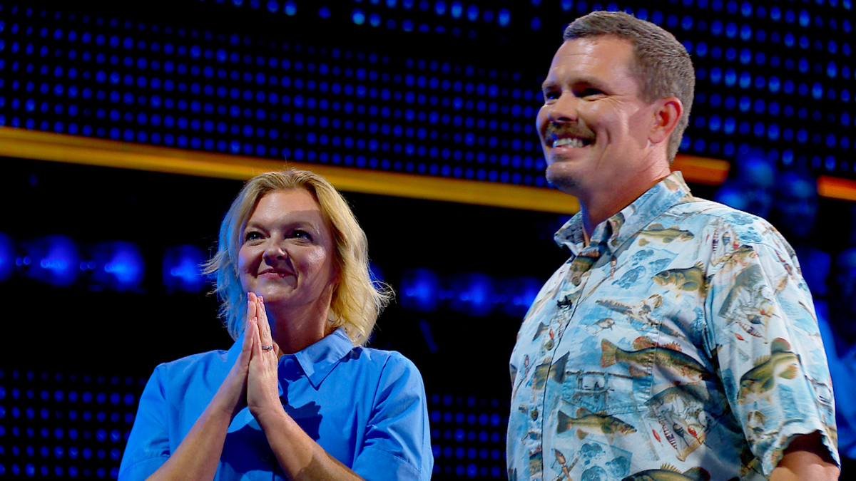 Watch Raid the Cage: The Mystery Box! - Full show on CBS