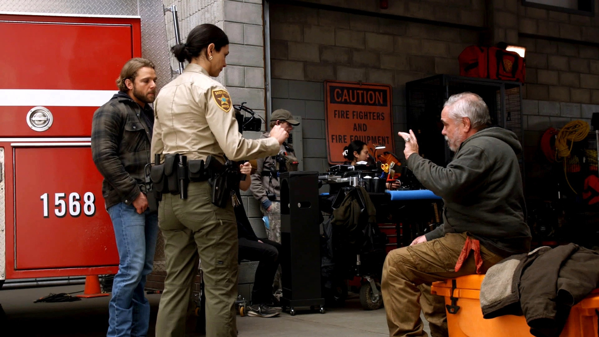 Watch Fire Country: Fire Country x Sheriff Country Preview - Full show ...