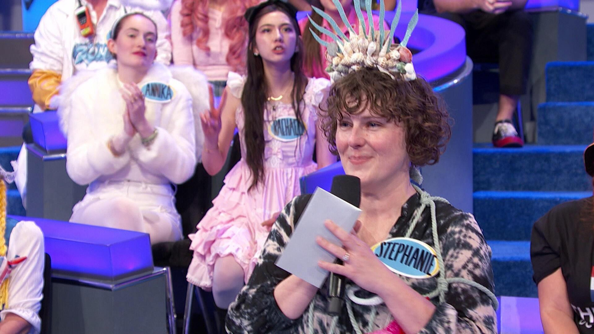 Watch Let's Make a Deal Season 17 Episode 20: 10/17/25 - Full show on CBS