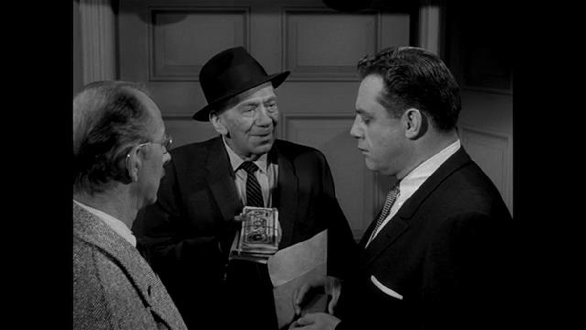 Watch Perry Mason Season 4 Episode 15: Perry Mason - The Case of the ...