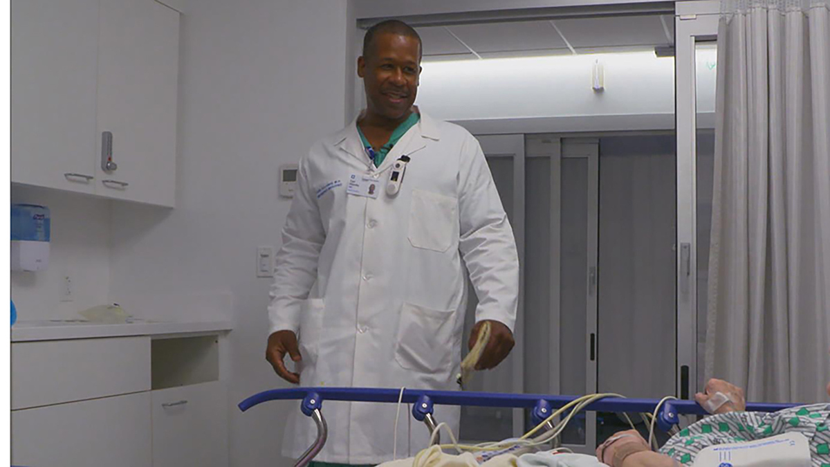 Watch Sunday Morning: The doctor is in - Full show on CBS