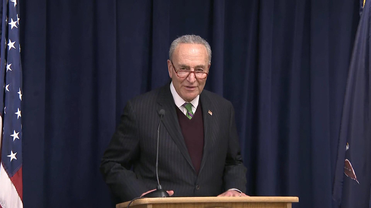 Watch CBS Evening News: Standoff over impeachment trial - Full show on CBS