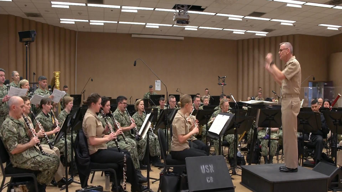 Watch CBS Evening News: U.S. Navy Band gives a sneak peak - Full show ...