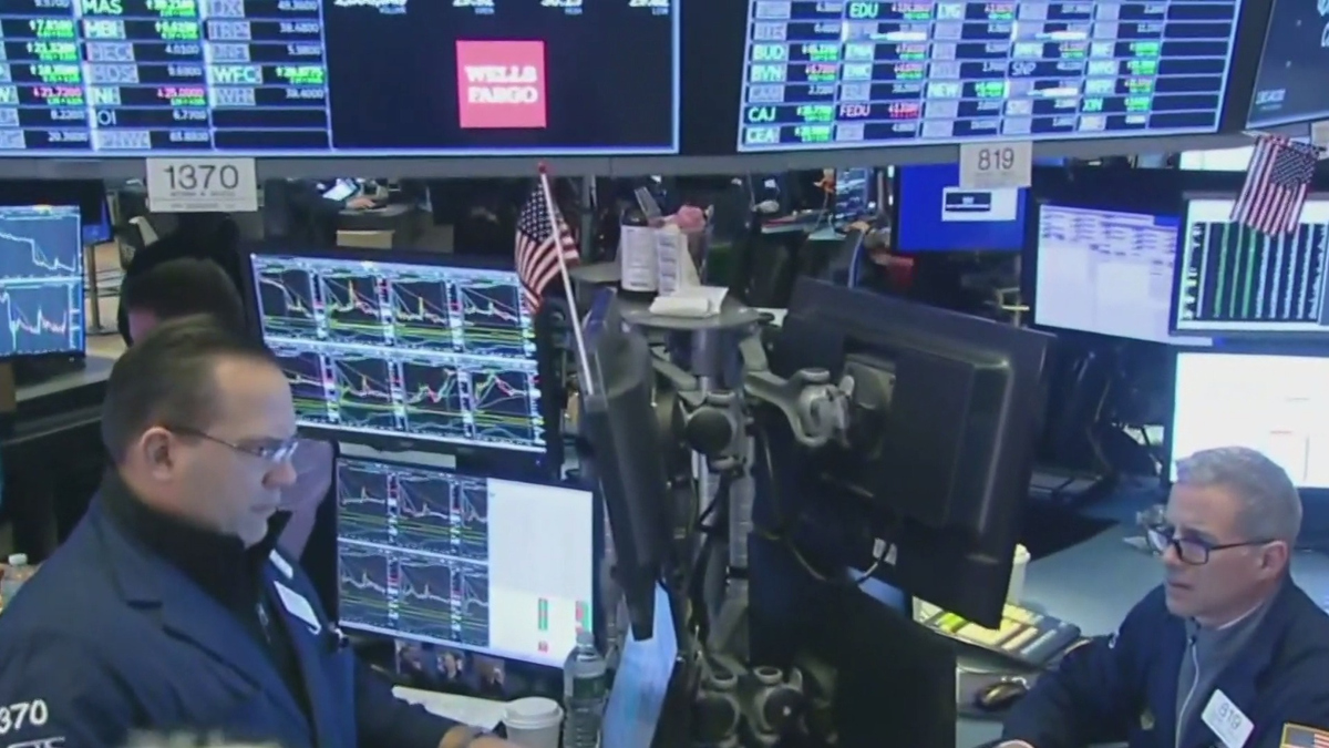 Watch CBS Evening News: Dow jumps 9% after brutal week - Full show on CBS