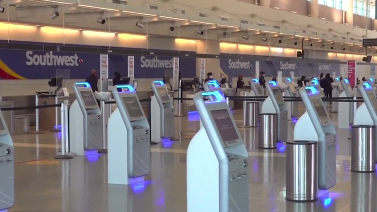 Watch CBS Evening News: Airlines warn employees of possible furloughs ...