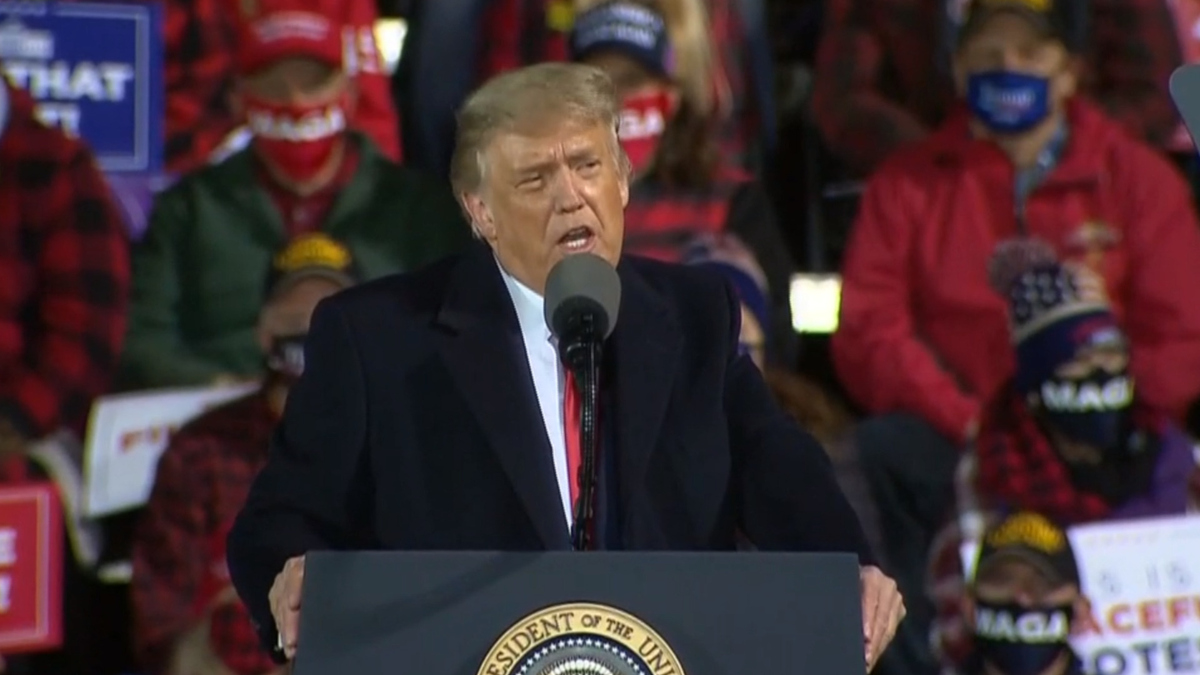Watch CBS Evening News: Trump ramps up race rhetoric at rally - Full ...