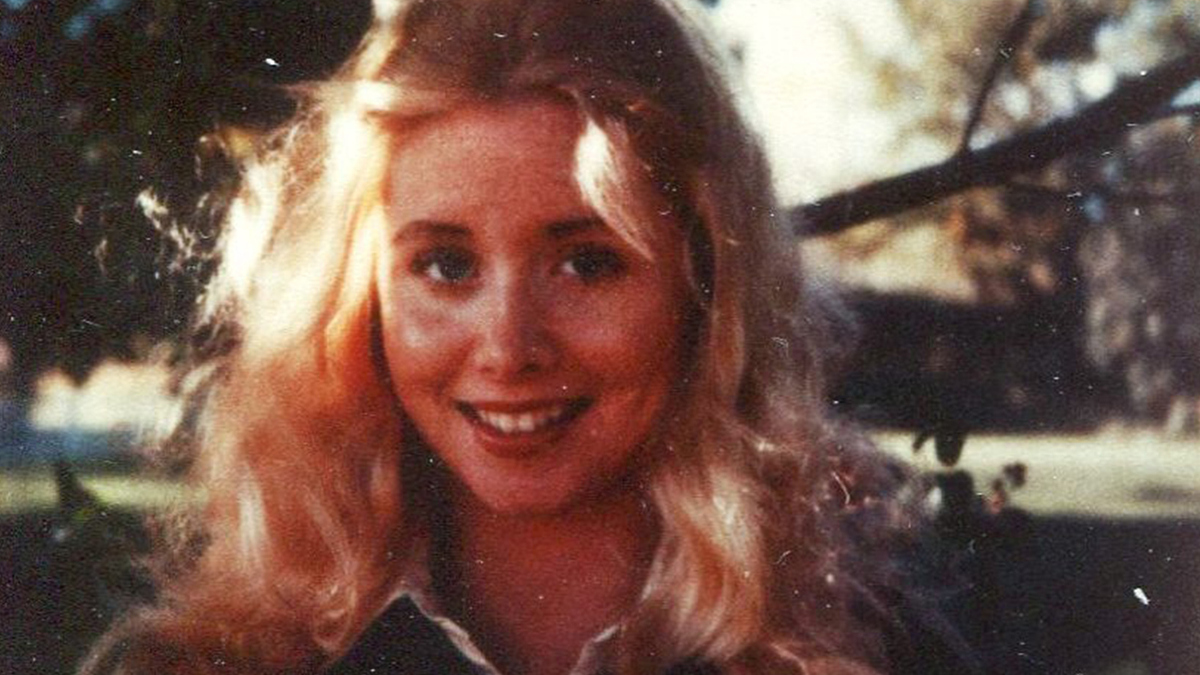 Watch 48 Hours Season 33 Episode 58: Murder at the Mall: The Michelle ...