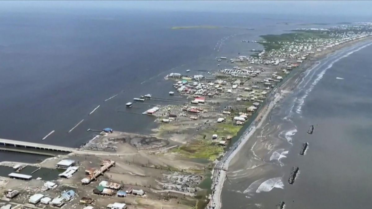 Watch CBS Evening News: Much of New Orleans still without power - Full show on CBS