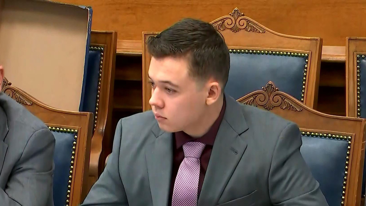 Watch CBS Evening News: Rittenhouse trial set to conclude soon - Full ...