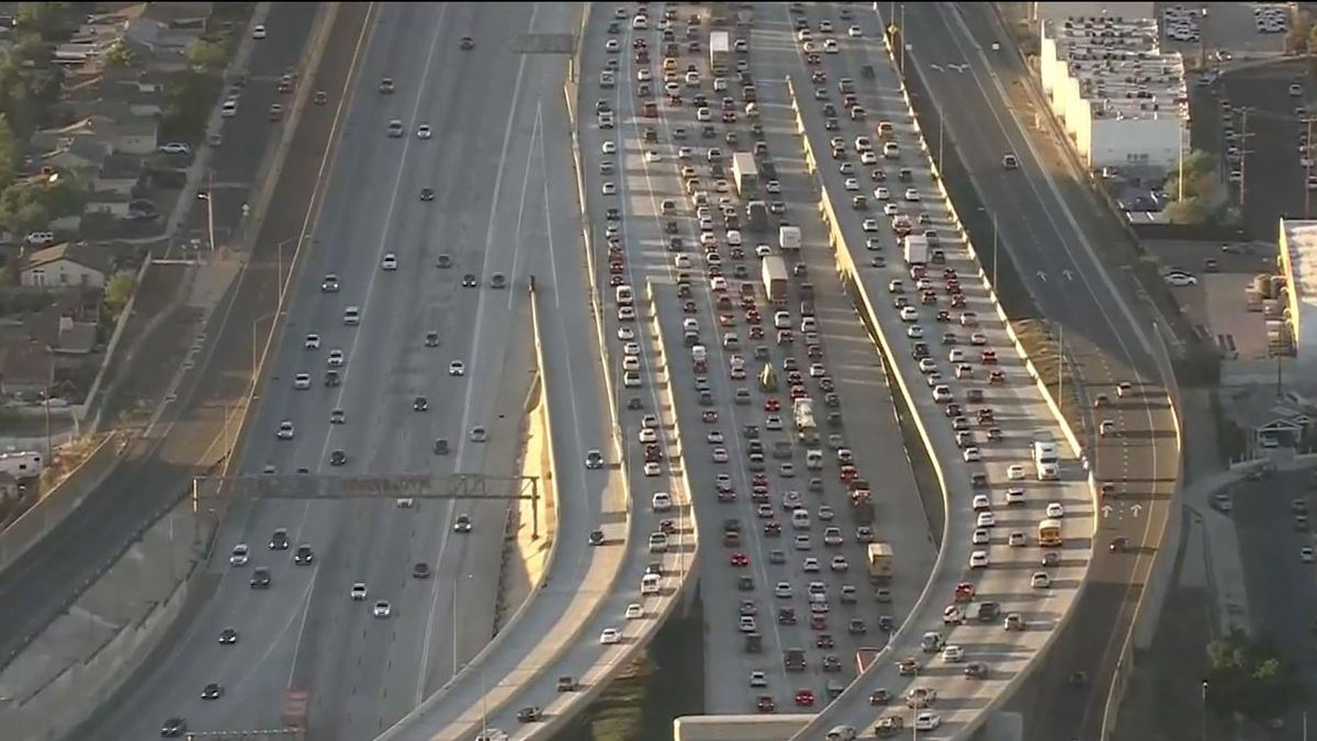 Watch CBS Mornings: Millions of Thanksgiving travelers hit road - Full ...