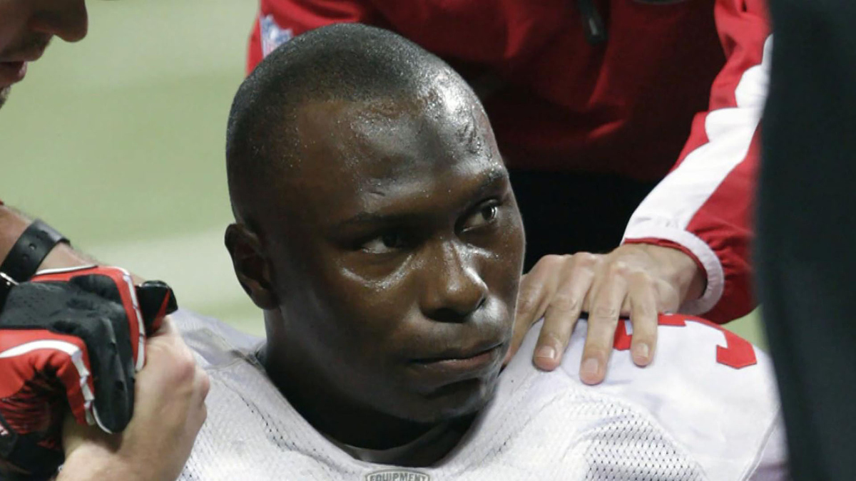 Watch CBS Mornings: Phillip Adams suffered from extensive CTE - Full ...