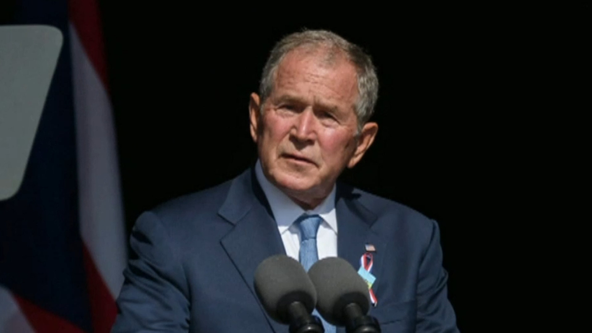 Watch CBS Evening News: FBI foils alleged ISIS plot to assassinate Bush - Full show on CBS