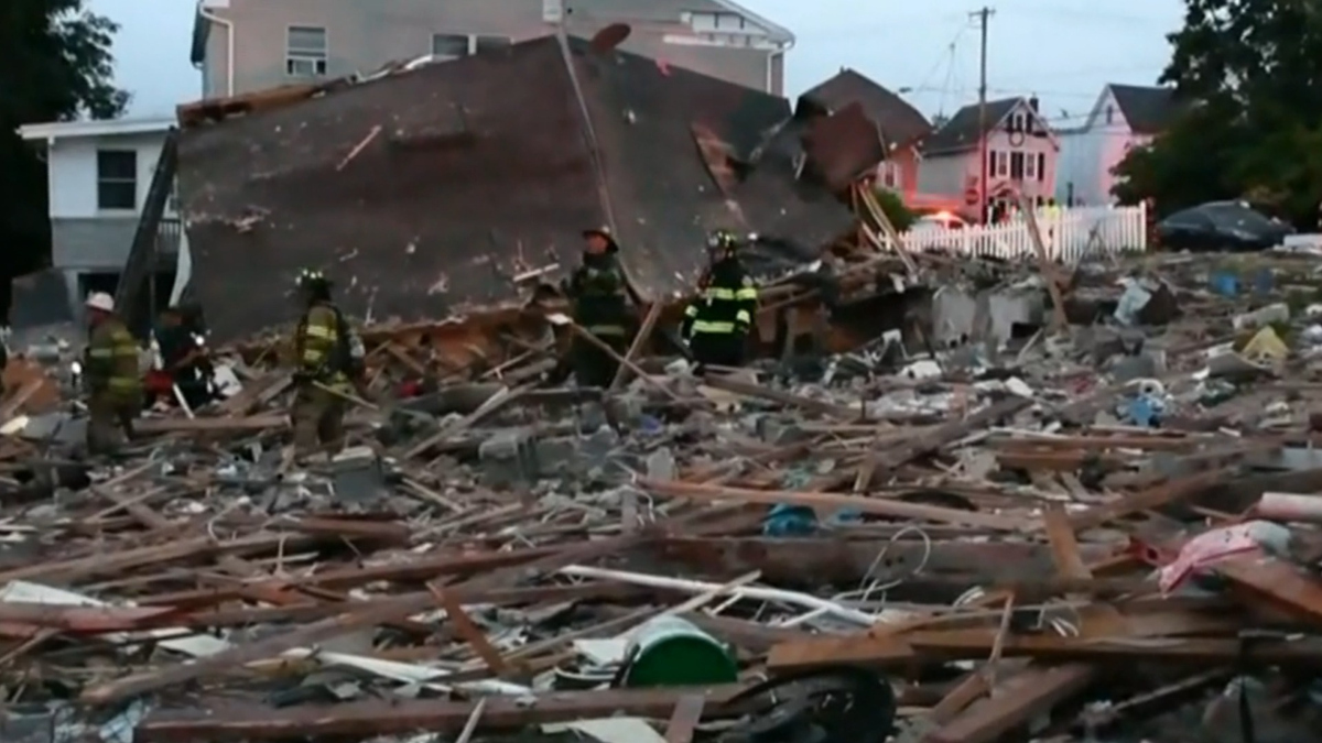 Watch CBS Evening News: 5 killed in Pennsylvania house explosion - Full ...