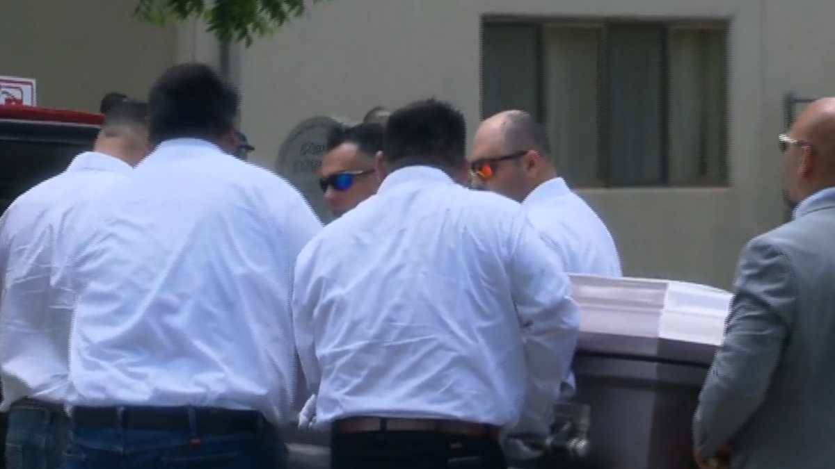 Watch CBS Evening News: Funerals begin for Uvalde victims - Full show ...