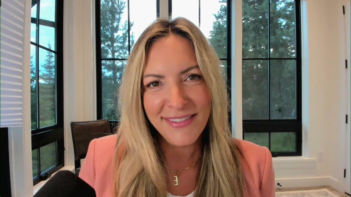 Watch CBS Mornings: New documentary examines division of labor - Full ...