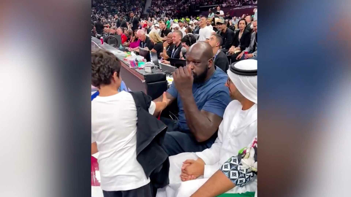 Watch The Uplift: Shaq offers boy more than a handshake - Full show on CBS