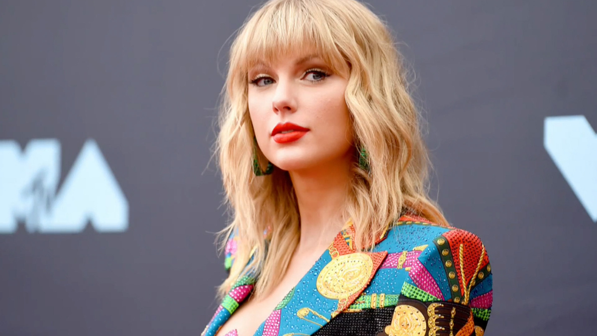 Watch CBS Mornings Season Episode : Taylor Swift fans share frustration ...