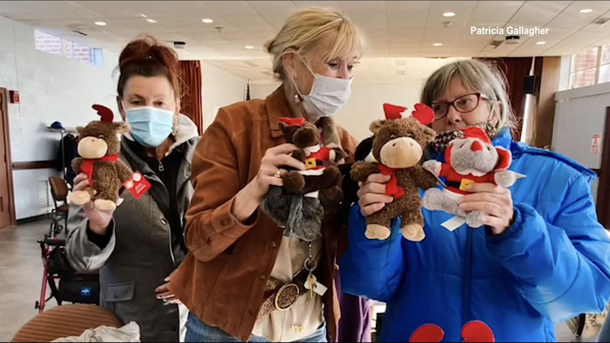 Watch The Uplift Season 2022 Episode 43: The Uplift: Spreading holiday ...