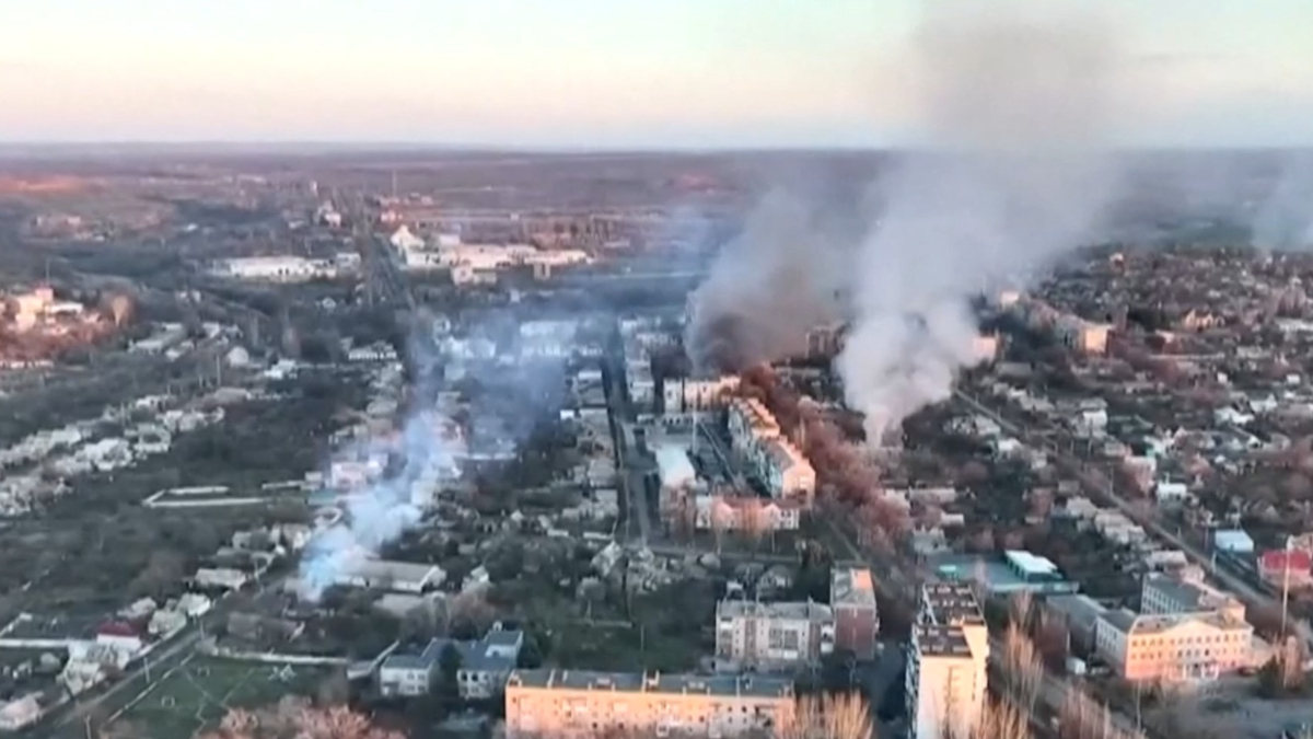 Watch CBS Evening News: Rare view from front lines of war in Ukraine ...