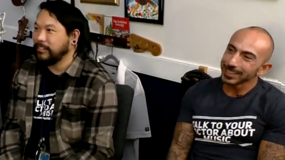 Watch CBS Evening News: Ex-convict gets second chance - Full show on CBS