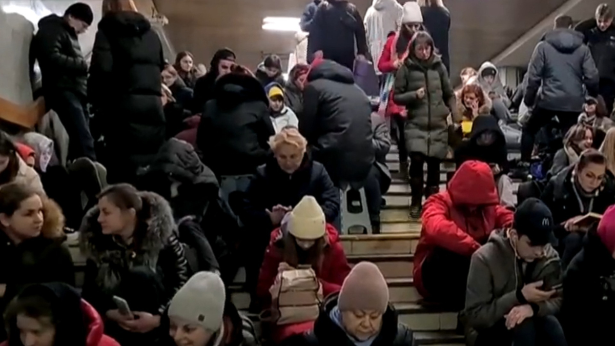 Watch CBS Evening News: Biden to visit Poland to show support for ...