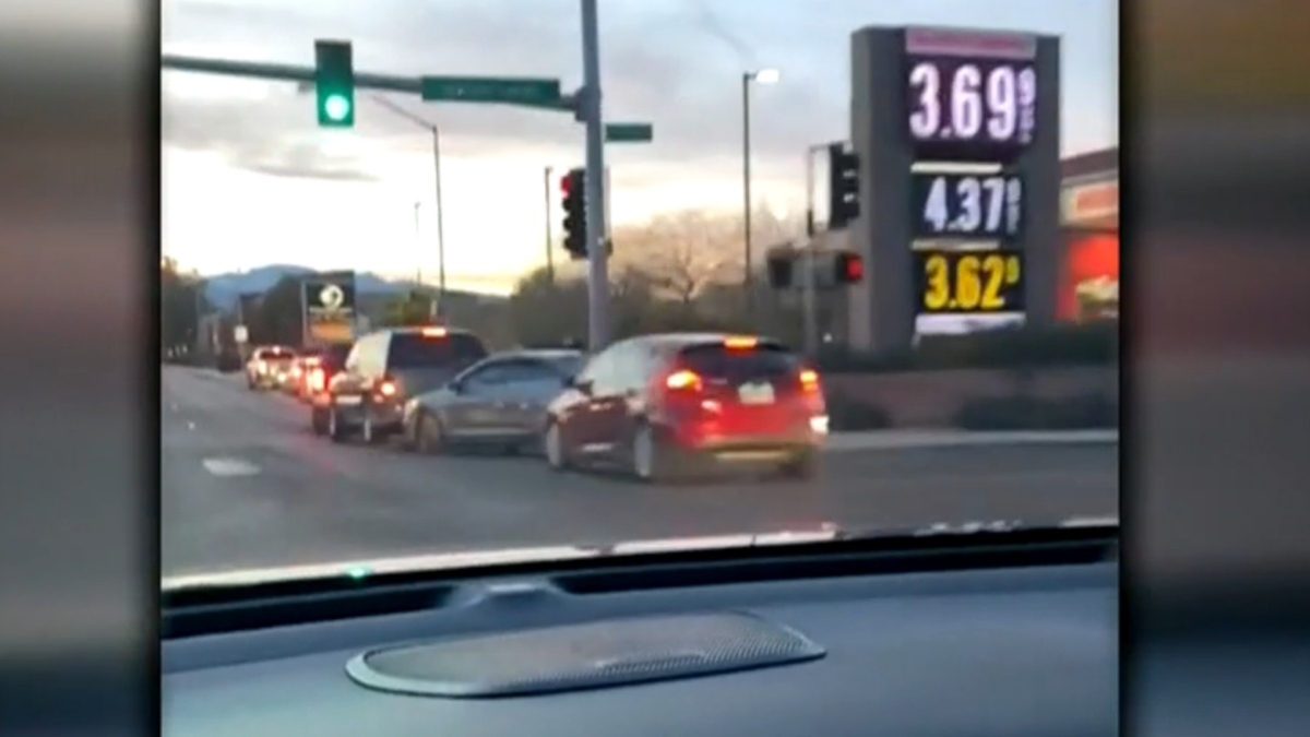 Watch CBS Evening News Season Episode : Las Vegas residents panic buy fuel after pipeline break ...