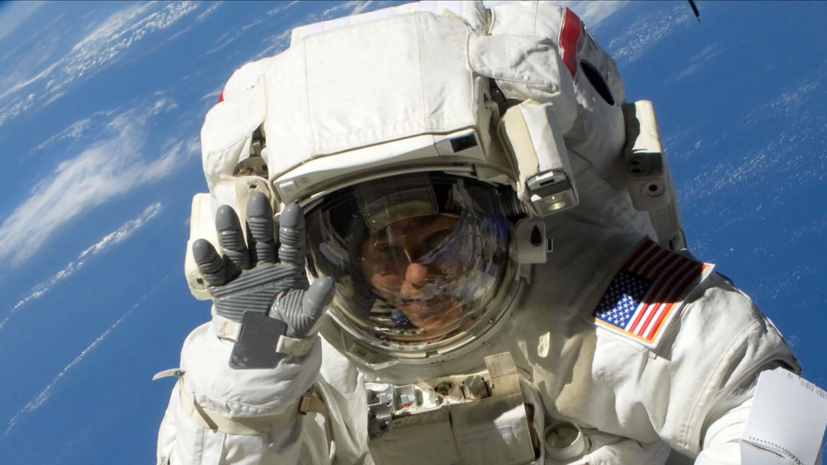 Watch CBS Evening News: SpaceX set to launch four-man crew to ISS ...