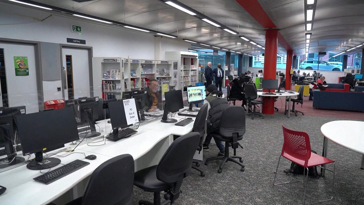 Watch CBS Mornings Season Episode : "Warm banks" open doors to people ...