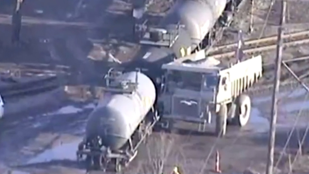 Watch CBS Evening News: Norfolk Southern conductor dies in collision ...