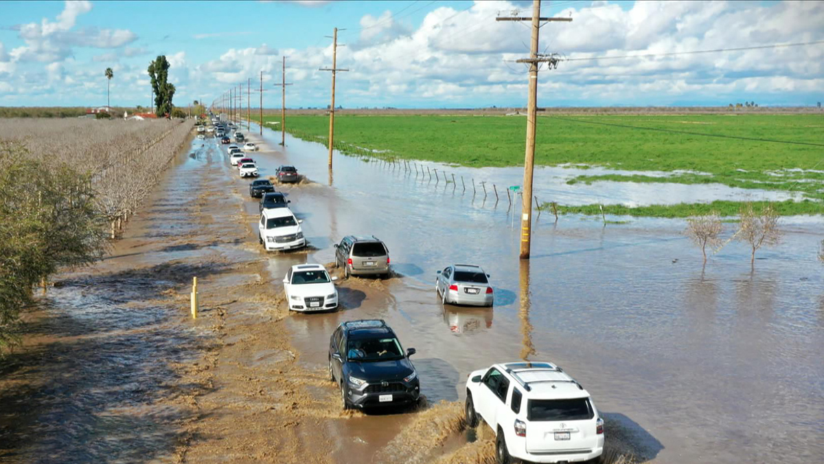 Watch CBS Evening News Season Episode : California flooding prompts ...