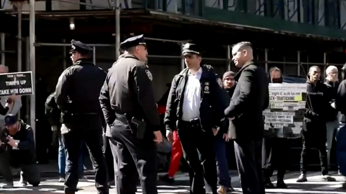 Watch CBS Evening News: Security ramps up ahead of possible Trump ...