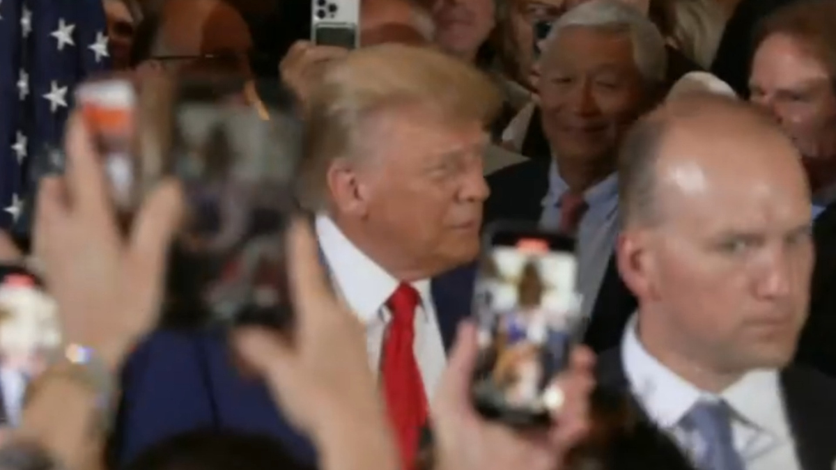 Watch CBS News Prime Time with John Dickerson: Trump addresses supporters after arraignment ...