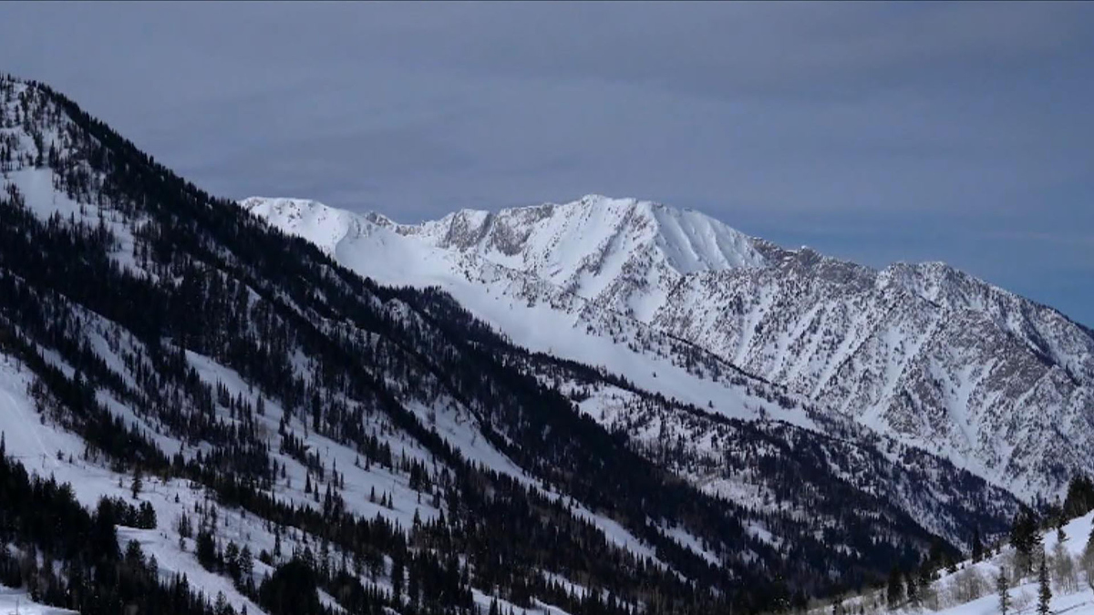 Watch CBS Evening News Record snow in parts of the U.S. - Paramount+