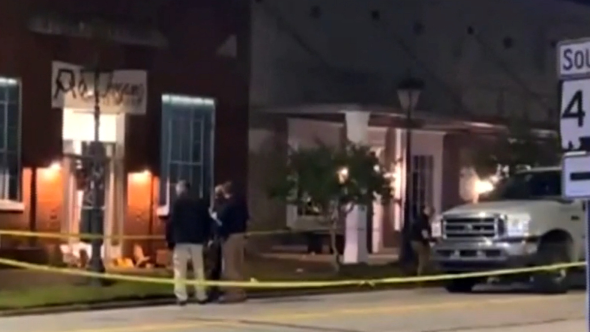 Watch CBS Evening News: 3 suspects arrested in Alabama mass shooting ...