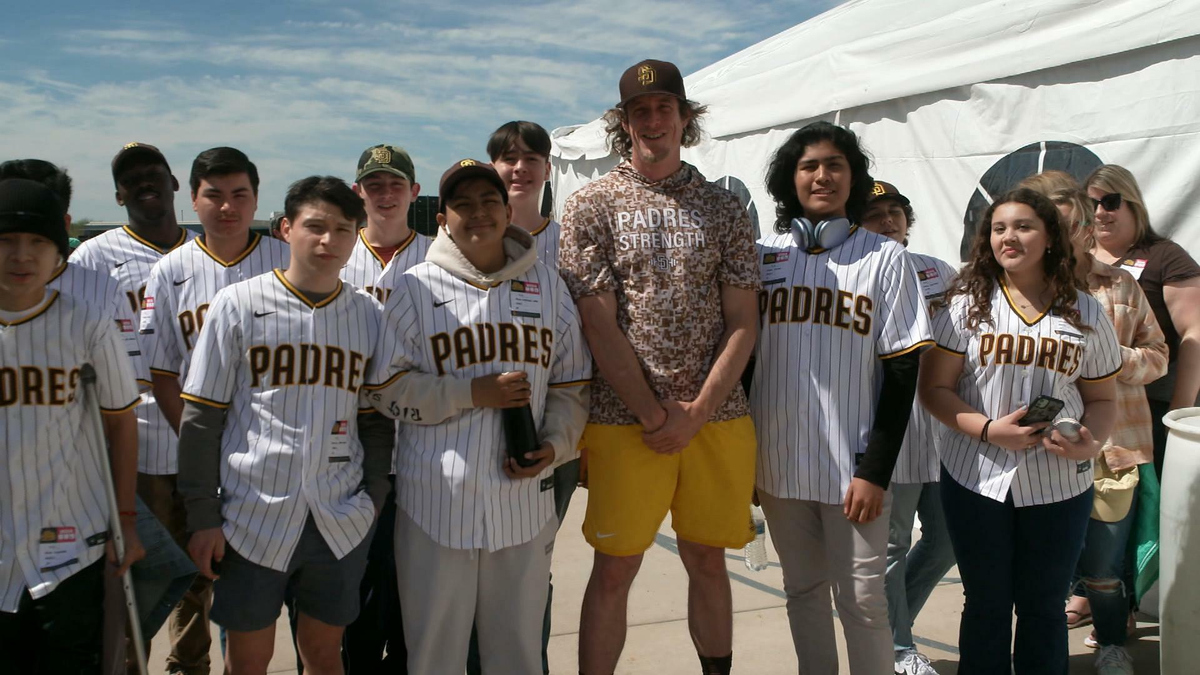 Watch CBS Saturday Morning: Patients battling cancer cheer on the MLB ...