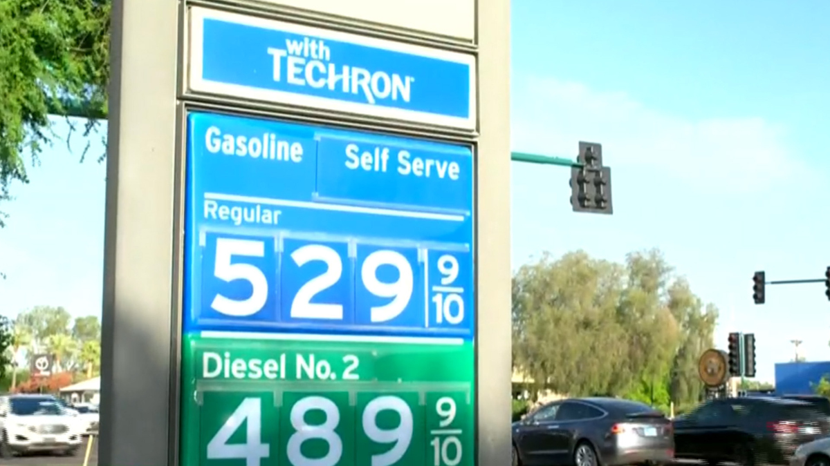 Watch CBS Evening News: Arizona experiencing unusually high gas prices ...
