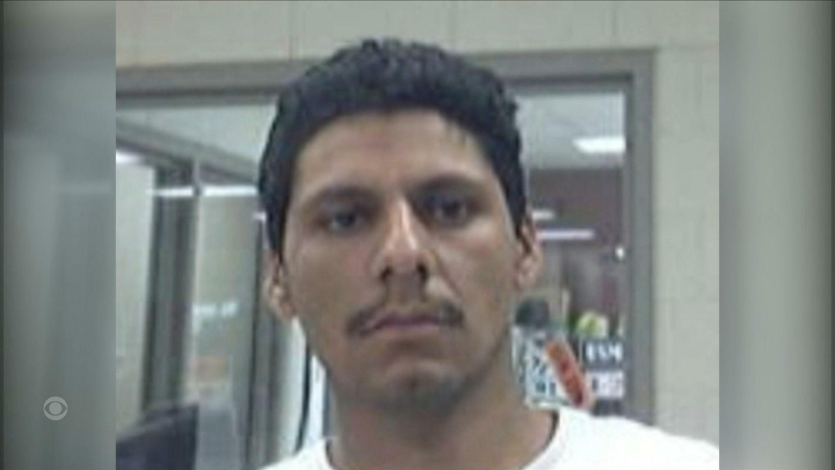 Watch CBS Evening News Texas shooting suspect on the loose - Paramount+