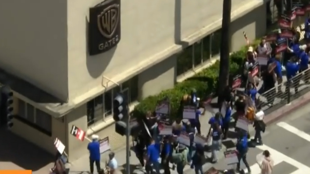 Watch CBS Mornings Season Episode : Late shows halted as film and ...