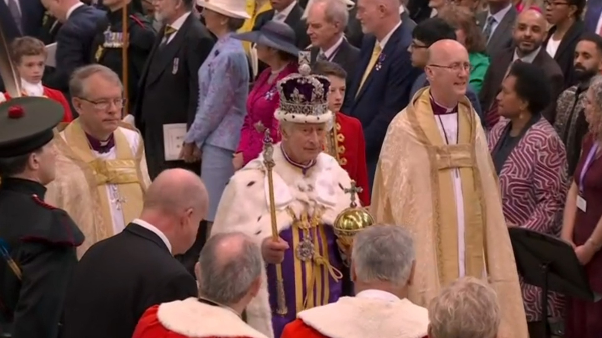 Watch CBS News: Royal analysts on King Charles' coronation - Full show on Paramount Plus