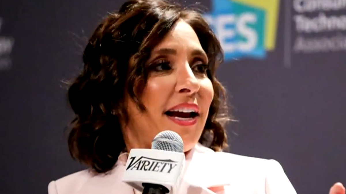 Watch CBS Evening News Linda Yaccarino named new Twitter CEO - Paramount+