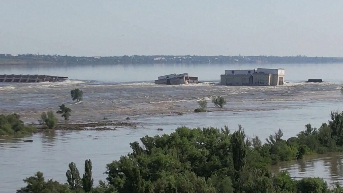 Watch CBS Mornings Season Episode : Floodwaters rising, drinking water ...