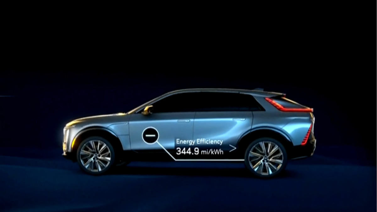 Watch CBS Evening News: How gaming is influencing car dashboard design ...