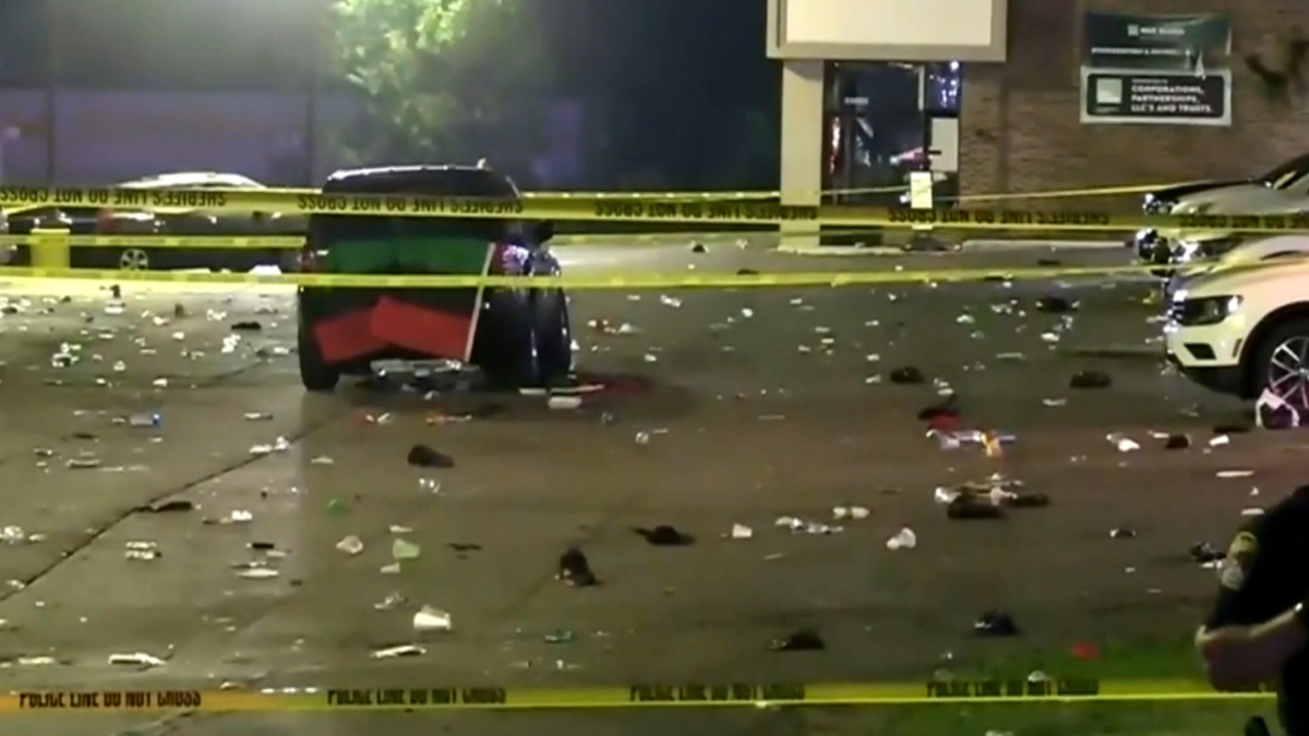 Watch CBS Evening News: At least 12 killed in holiday weekend shootings ...