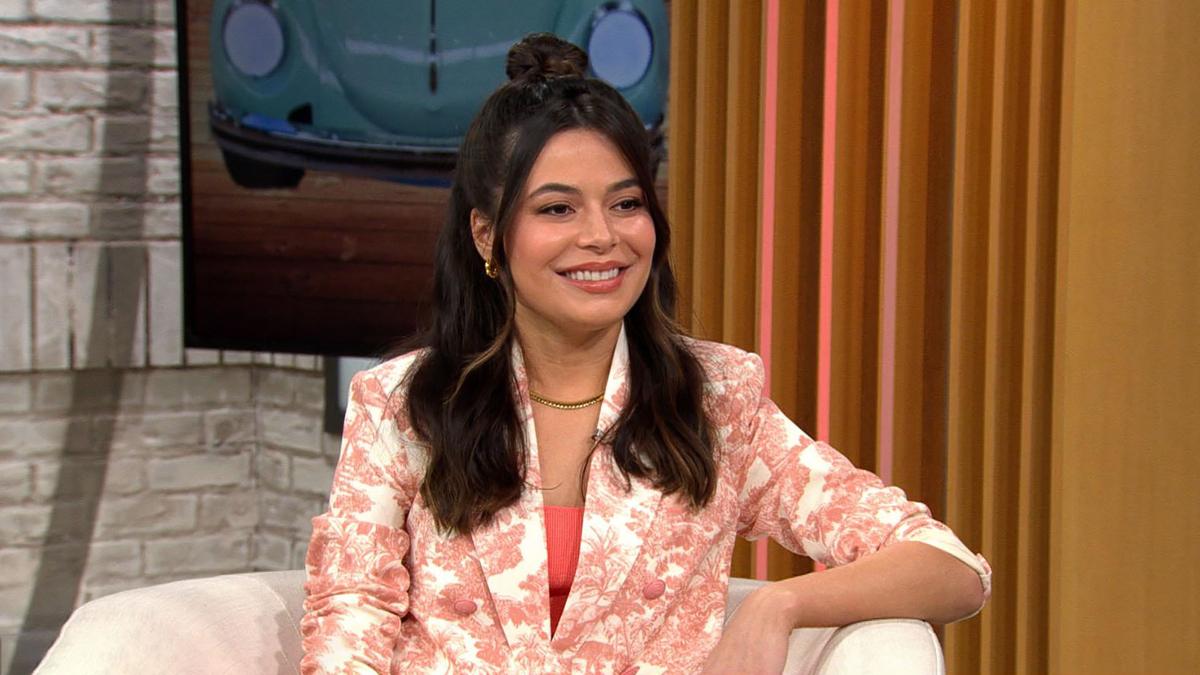 Watch CBS Mornings Season Episode : Actor Miranda Cosgrove on season 3 ...