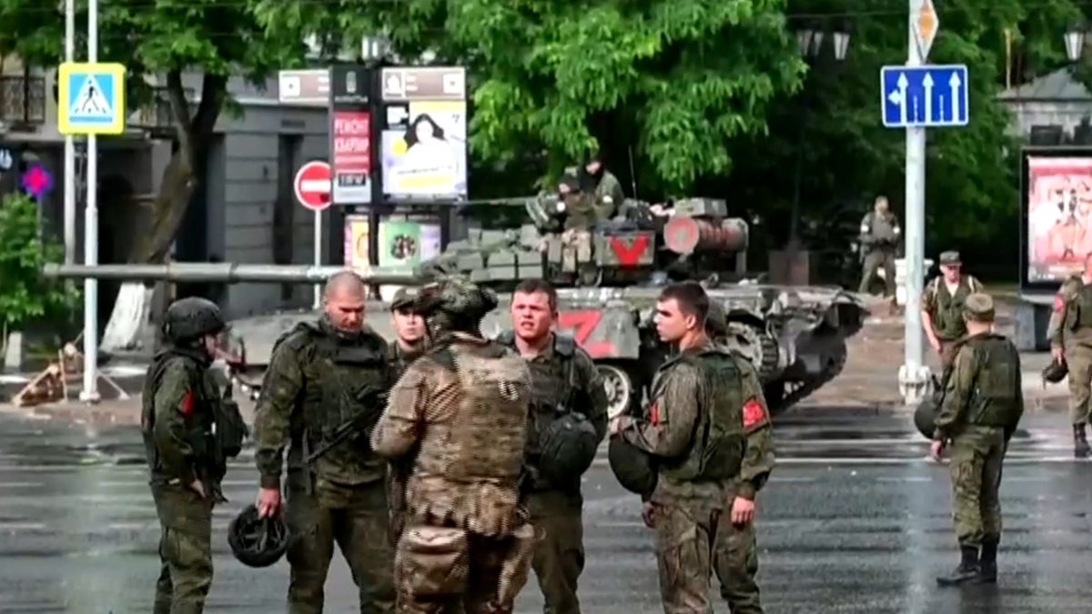 Watch CBS Evening News: Wagner chief agrees to truce, halts march to ...