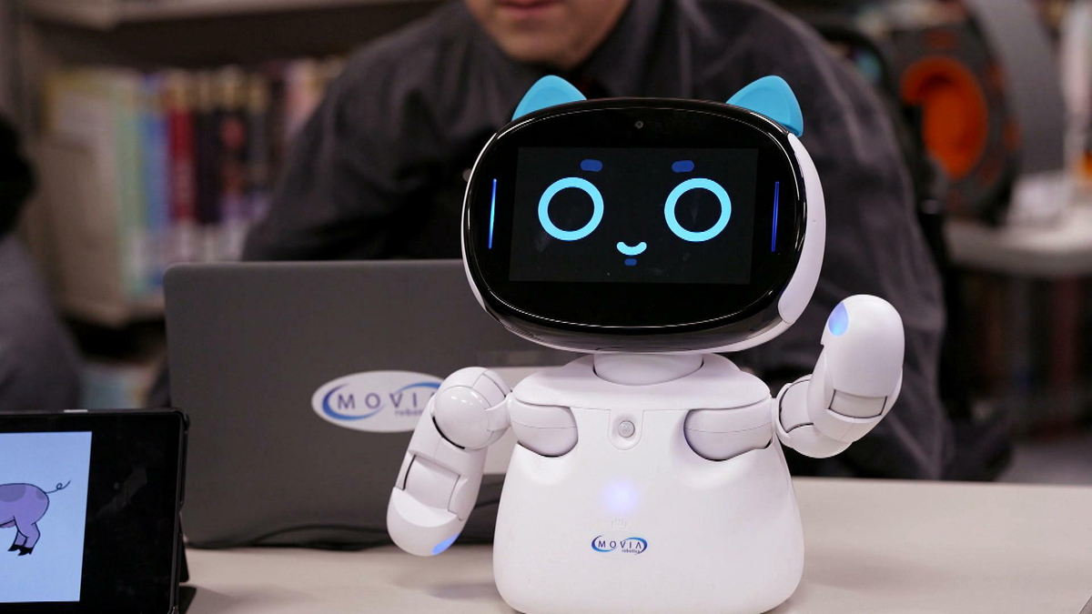 Watch CBS Saturday Morning: Robots at library teach kids with autism ...