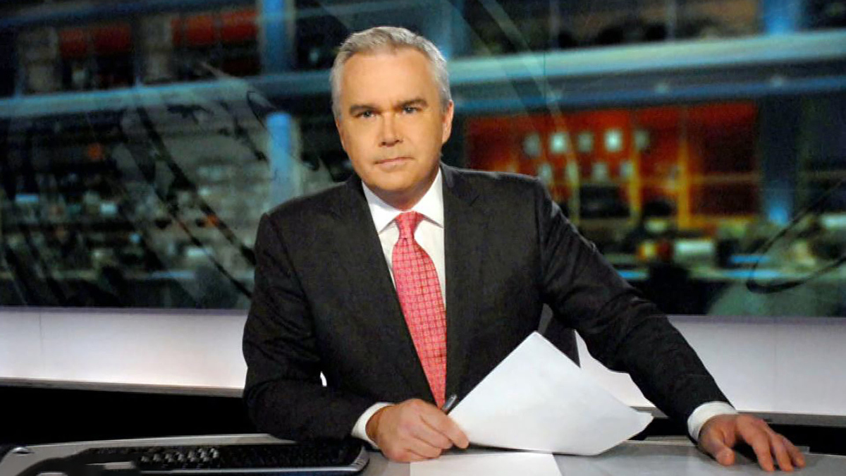 Watch Cbs Mornings Bbc Anchor Named In Sex Photo Scandal Full Show