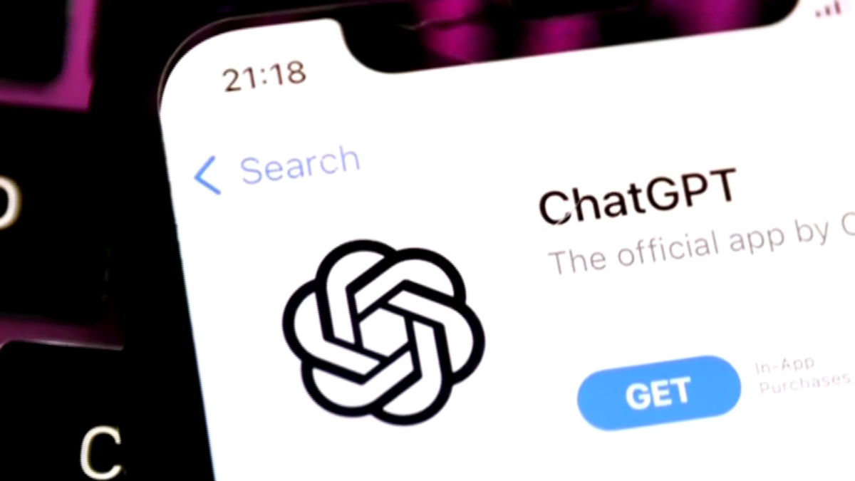 Watch CBS Evening News: FTC launches investigation into ChatGPT - Full show on CBS