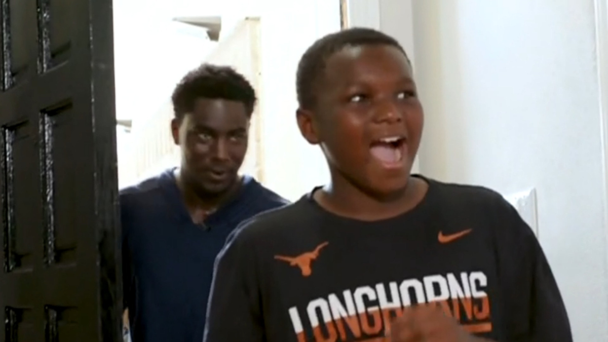 Watch CBS Evening News: Man returns to college thanks to CBS News ...