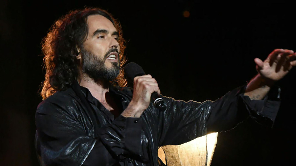 Watch CBS Evening News: Russell Brand accused of sexual assault - Full ...
